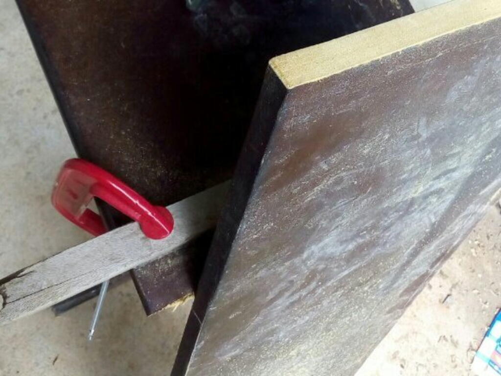 Water Damaged Mdf Bookcase | Craftlog.com